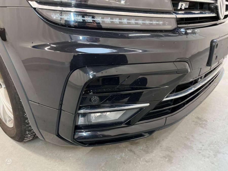 Melns Volkswagen Tiguan 2020 Kretinga, ar dzinēja tilpumu 2.00 L un nobraukumu 105 tūkst. km par 23800 €, foto 37 vietnē AUTOMOTO.COM.LV