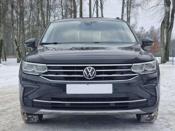 Melns Volkswagen Tiguan 2022 Tauragė, ar dzinēja tilpumu 1.97 L un nobraukumu 205 tūkst. km par 18400 €, foto 1 vietnē AUTOMOTO.COM.LV