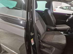Melns Volkswagen Tiguan 2023 Viļņa, ar dzinēja tilpumu 0.00 L un nobraukumu 200 tūkst. km par 16819 €, foto 8 vietnē AUTOMOTO.COM.LV