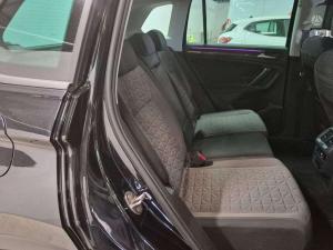 Melns Volkswagen Tiguan 2023 Viļņa, ar dzinēja tilpumu 0.00 L un nobraukumu 200 tūkst. km par 16819 €, foto 10 vietnē AUTOMOTO.COM.LV