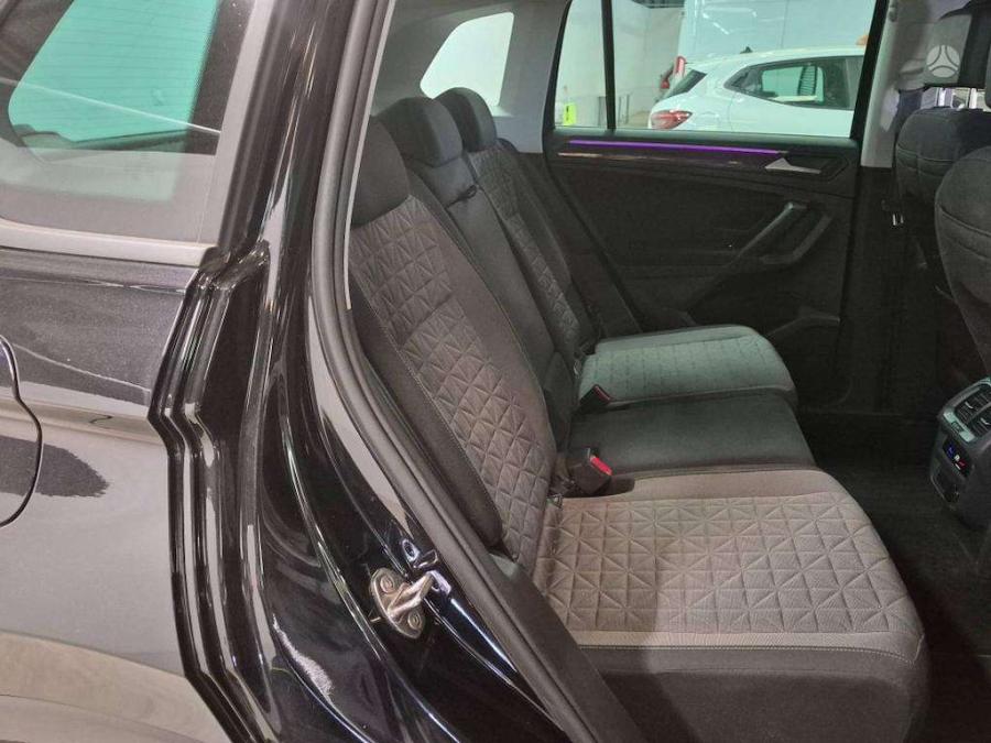 Melns Volkswagen Tiguan 2023 Viļņa, ar dzinēja tilpumu 0.00 L un nobraukumu 200 tūkst. km par 16819 €, foto 10 vietnē AUTOMOTO.COM.LV