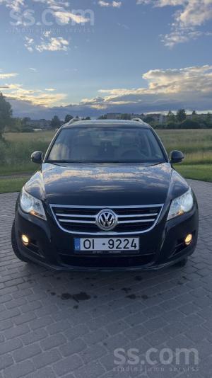 Melns Volkswagen Tiguan 2008 Rīga, ar dzinēja tilpumu 2.00 L un nobraukumu 132 tūkst. km par 6700 €, foto 4 vietnē AUTOMOTO.COM.LV