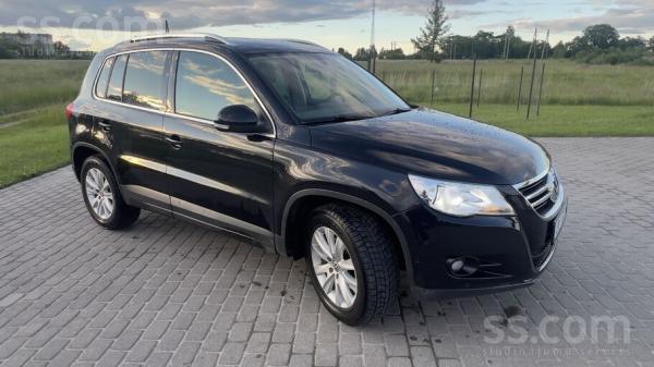 Melns Volkswagen Tiguan 2008 Rīga, ar dzinēja tilpumu 2.00 L un nobraukumu 132 tūkst. km par 6700 €, foto 1 vietnē AUTOMOTO.COM.LV
