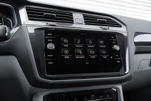 Melns Volkswagen Tiguan 2021 Mārupe, ar dzinēja tilpumu 1.50 L un nobraukumu 46 tūkst. km par 28200 €, foto 18 vietnē AUTOMOTO.COM.LV