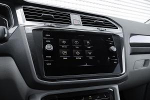 Melns Volkswagen Tiguan 2021 Mārupe, ar dzinēja tilpumu 1.50 L un nobraukumu 46 tūkst. km par 28200 €, foto 23 vietnē AUTOMOTO.COM.LV