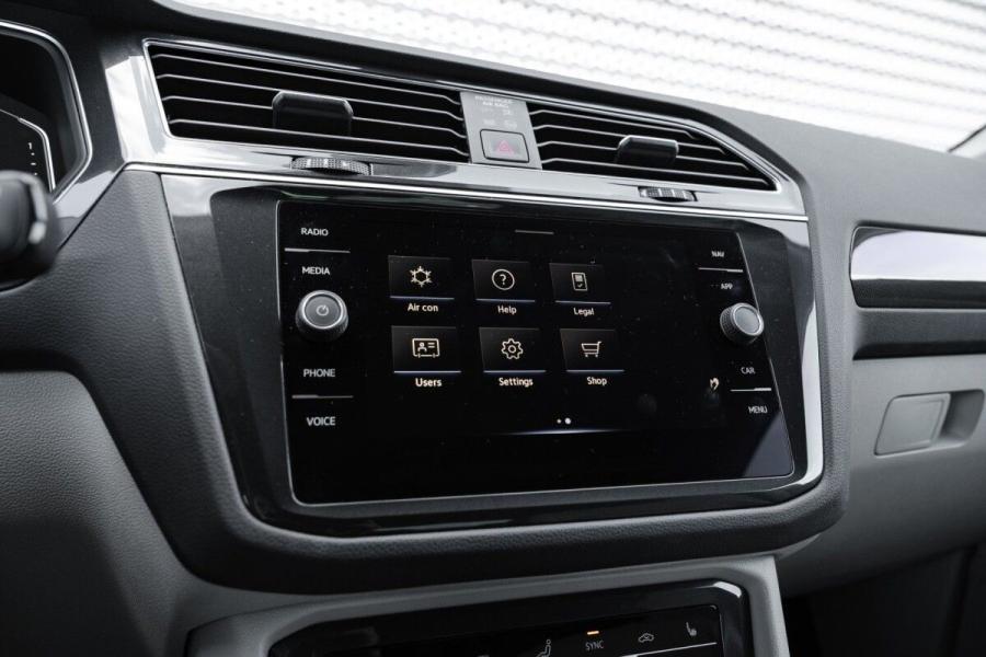 Melns Volkswagen Tiguan 2021 Mārupe, ar dzinēja tilpumu 1.50 L un nobraukumu 46 tūkst. km par 28200 €, foto 23 vietnē AUTOMOTO.COM.LV