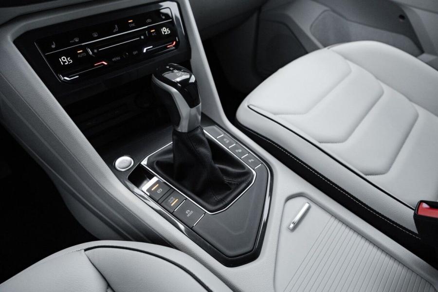 Melns Volkswagen Tiguan 2021 Mārupe, ar dzinēja tilpumu 1.50 L un nobraukumu 46 tūkst. km par 28200 €, foto 26 vietnē AUTOMOTO.COM.LV
