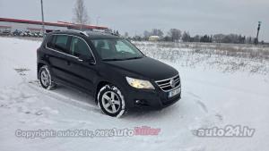 Melns Volkswagen Tiguan 2008 Tallina, ar dzinēja tilpumu 2.00 L un nobraukumu 324 tūkst. km par 4499 €, foto 4 vietnē AUTOMOTO.COM.LV