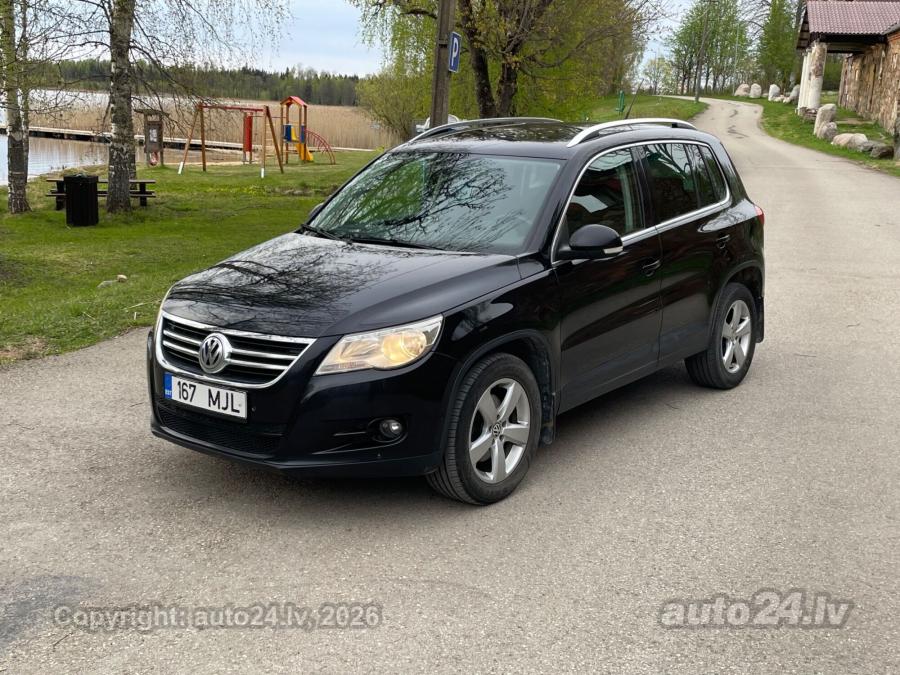 Black Volkswagen Tiguan 2008 in Otepaa, with an engine capacity of 2.00 L and mileage of 327 thousand km for 5500 €, photo 3 on AUTOMOTO.COM.LV