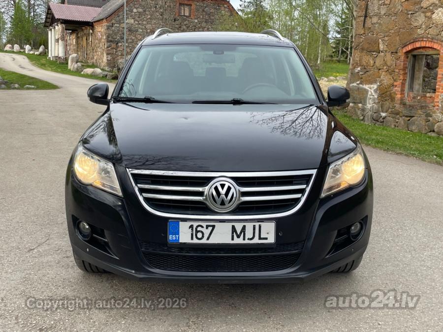 Black Volkswagen Tiguan 2008 in Otepaa, with an engine capacity of 2.00 L and mileage of 327 thousand km for 5500 €, photo 6 on AUTOMOTO.COM.LV
