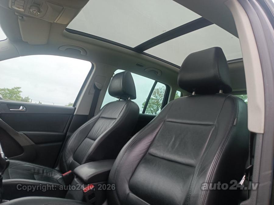 Black Volkswagen Tiguan 2008 in Tallinn, with an engine capacity of 2.00 L and mileage of 283 thousand km for 3699 €, photo 11 on AUTOMOTO.COM.LV