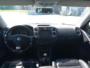 Melns Volkswagen Tiguan 2008 Tallina, ar dzinēja tilpumu 2.00 L un nobraukumu 283 tūkst. km par 3690 €, foto 9 vietnē AUTOMOTO.COM.LV