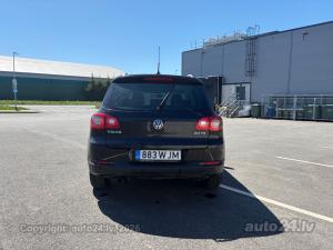 Melns Volkswagen Tiguan 2008 Tallina, ar dzinēja tilpumu 2.00 L un nobraukumu 283 tūkst. km par 3699 €, foto 6 vietnē AUTOMOTO.COM.LV