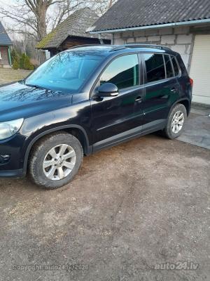 Black Volkswagen Tiguan 2009 in Tallinn, with an engine capacity of 2.00 L and mileage of 263 thousand km for 2990 €, photo 2 on AUTOMOTO.COM.LV