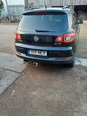 Black Volkswagen Tiguan 2009 in Tallinn, with an engine capacity of 2.00 L and mileage of 263 thousand km for 2990 €, photo 3 on AUTOMOTO.COM.LV