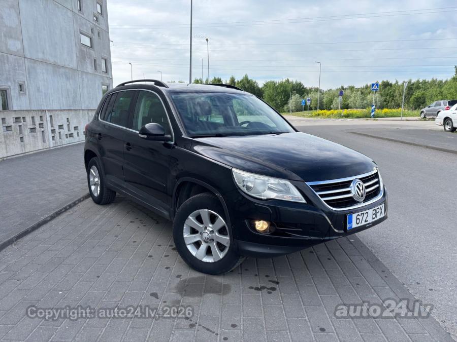 Melns Volkswagen Tiguan 2009 Tallina, ar dzinēja tilpumu 2.00 L un nobraukumu 297 tūkst. km par 3699 €, foto 1 vietnē AUTOMOTO.COM.LV