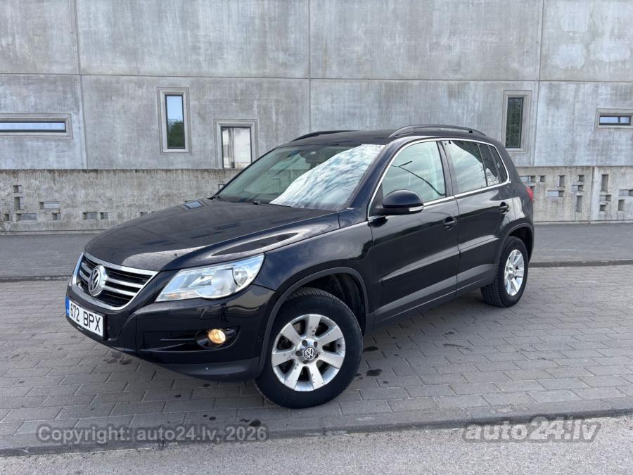 Melns Volkswagen Tiguan 2009 Tallina, ar dzinēja tilpumu 2.00 L un nobraukumu 297 tūkst. km par 3699 €, foto 4 vietnē AUTOMOTO.COM.LV
