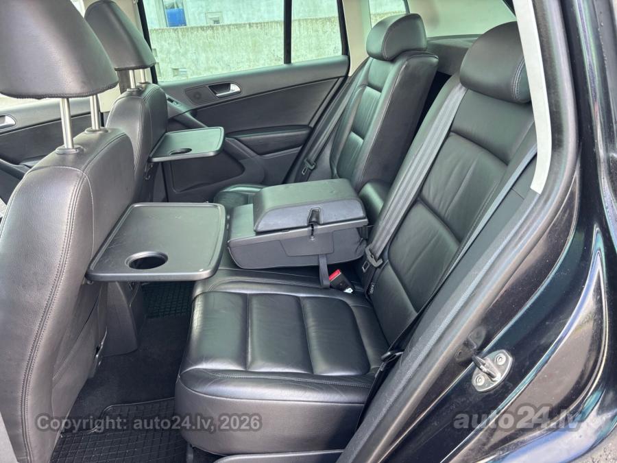 Melns Volkswagen Tiguan 2009 Tallina, ar dzinēja tilpumu 2.00 L un nobraukumu 297 tūkst. km par 3699 €, foto 7 vietnē AUTOMOTO.COM.LV