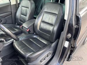 Melns Volkswagen Tiguan 2009 Tallina, ar dzinēja tilpumu 2.00 L un nobraukumu 297 tūkst. km par 3699 €, foto 13 vietnē AUTOMOTO.COM.LV
