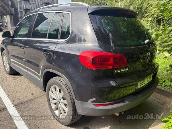 Melns Volkswagen Tiguan 2012 Tallina, ar dzinēja tilpumu 1.40 L un nobraukumu 124 tūkst. km par 7500 €, foto 3 vietnē AUTOMOTO.COM.LV