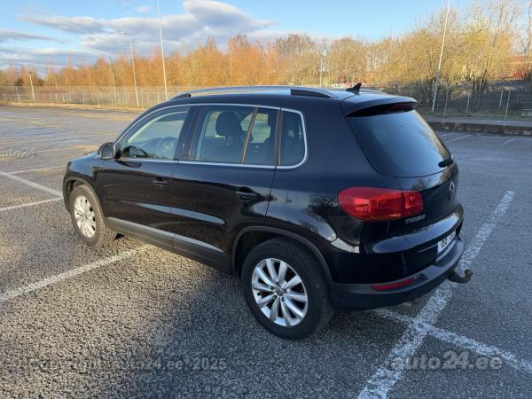 Melns Volkswagen Tiguan 2014 Tallina, ar dzinēja tilpumu 1.40 L un nobraukumu 99 tūkst. km par 10600 €, foto 11 vietnē AUTOMOTO.COM.LV