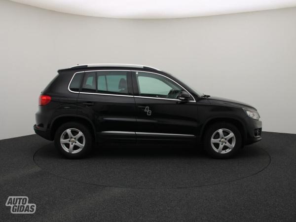 Black Volkswagen Tiguan 2014 in Vilnius, with an engine capacity of 1.40 L and mileage of 99 thousand km for 12399 €, photo 9 on AUTOMOTO.COM.LV