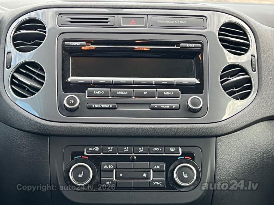 Melns Volkswagen Tiguan 2014 Narva, ar dzinēja tilpumu 1.40 L un nobraukumu 191 tūkst. km par 6499 €, foto 13 vietnē AUTOMOTO.COM.LV
