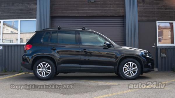 Volkswagen Tiguan 2015 Tallina vietnē Melns Volkswagen Tiguan 2015 Tallina, ar dzinēja tilpumu 1.40 L un nobraukumu 112 tūkst. km par 8900 €, foto 3 vietnē AUTOMOTO.COM.LV