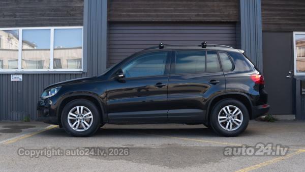 Volkswagen Tiguan 2015 Tallina vietnē Melns Volkswagen Tiguan 2015 Tallina, ar dzinēja tilpumu 1.40 L un nobraukumu 112 tūkst. km par 8900 €, foto 6 vietnē AUTOMOTO.COM.LV