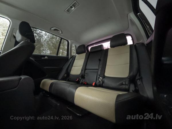 Black Volkswagen Tiguan 2016 in Tallinn, with an engine capacity of 2.00 L and mileage of 276 thousand km for 10200 €, photo 9 on AUTOMOTO.COM.LV