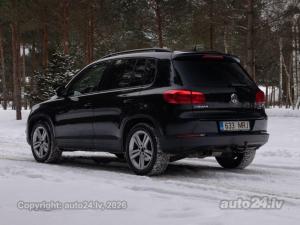 Melns Volkswagen Tiguan 2016 Tallina, ar dzinēja tilpumu 2.00 L un nobraukumu 276 tūkst. km par 10200 €, foto 3 vietnē AUTOMOTO.COM.LV