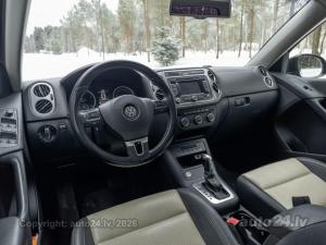 Melns Volkswagen Tiguan 2016 Tallina, ar dzinēja tilpumu 2.00 L un nobraukumu 276 tūkst. km par 10200 €, foto 8 vietnē AUTOMOTO.COM.LV
