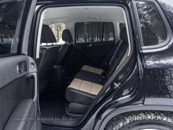 Melns Volkswagen Tiguan 2016 Tallina, ar dzinēja tilpumu 2.00 L un nobraukumu 276 tūkst. km par 10200 €, foto 11 vietnē AUTOMOTO.COM.LV