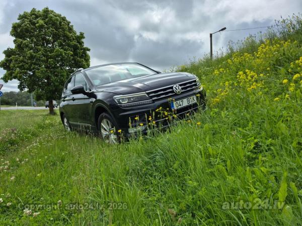 Black Volkswagen Tiguan 2016 in Keila, with an engine capacity of 2.00 L and mileage of 192 thousand km for 14800 €, photo 3 on AUTOMOTO.COM.LV