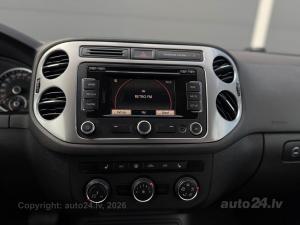 Melns Volkswagen Tiguan 2016 Tallina, ar dzinēja tilpumu 2.00 L un nobraukumu 275 tūkst. km par 7490 €, foto 19 vietnē AUTOMOTO.COM.LV