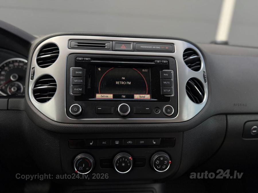 Melns Volkswagen Tiguan 2016 Tallina, ar dzinēja tilpumu 2.00 L un nobraukumu 275 tūkst. km par 7490 €, foto 19 vietnē AUTOMOTO.COM.LV