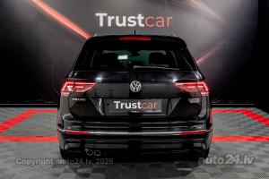 Black Volkswagen Tiguan 2016 in Parnu, with an engine capacity of 2.00 L and mileage of 175 thousand km for 17990 €, photo 11 on AUTOMOTO.COM.LV