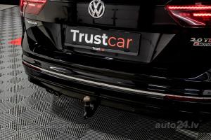 Black Volkswagen Tiguan 2016 in Parnu, with an engine capacity of 2.00 L and mileage of 175 thousand km for 17990 €, photo 12 on AUTOMOTO.COM.LV