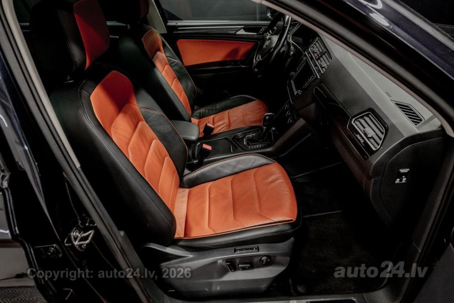 Black Volkswagen Tiguan 2016 in Parnu, with an engine capacity of 2.00 L and mileage of 175 thousand km for 17990 €, photo 14 on AUTOMOTO.COM.LV