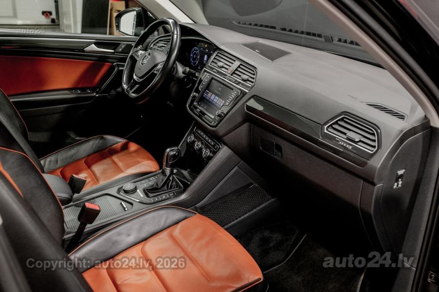Black Volkswagen Tiguan 2016 in Parnu, with an engine capacity of 2.00 L and mileage of 175 thousand km for 17990 €, photo 15 on AUTOMOTO.COM.LV