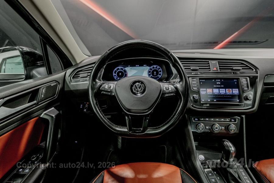 Black Volkswagen Tiguan 2016 in Parnu, with an engine capacity of 2.00 L and mileage of 175 thousand km for 17990 €, photo 19 on AUTOMOTO.COM.LV
