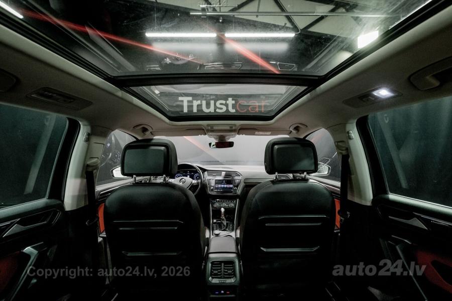Black Volkswagen Tiguan 2016 in Parnu, with an engine capacity of 2.00 L and mileage of 175 thousand km for 17990 €, photo 21 on AUTOMOTO.COM.LV