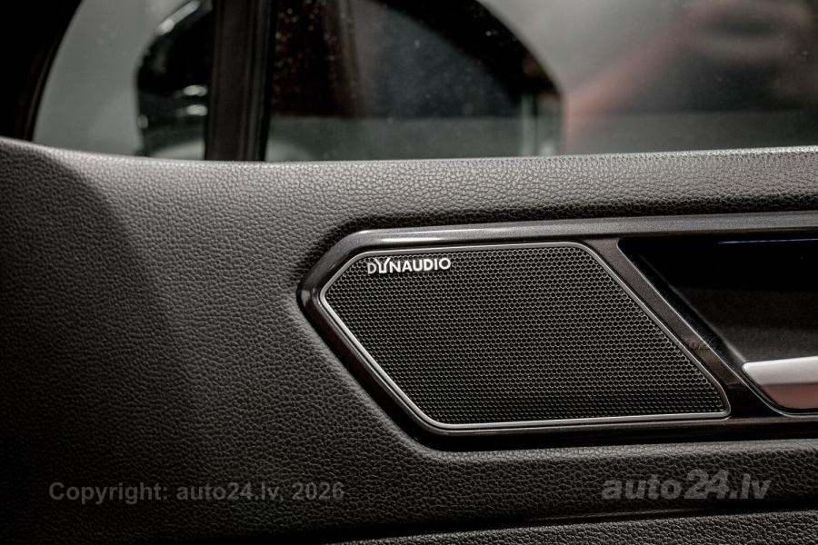 Black Volkswagen Tiguan 2016 in Parnu, with an engine capacity of 2.00 L and mileage of 175 thousand km for 17990 €, photo 24 on AUTOMOTO.COM.LV