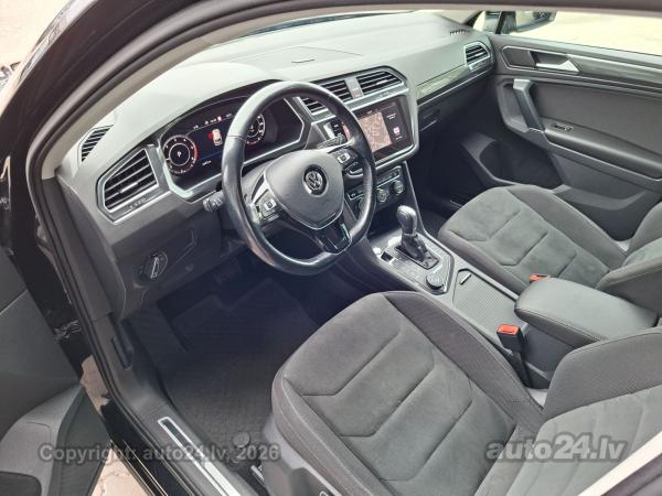 Black Volkswagen Tiguan 2017 in Tartu, with an engine capacity of 2.00 L and mileage of 124 thousand km for 20900 €, photo 5 on AUTOMOTO.COM.LV