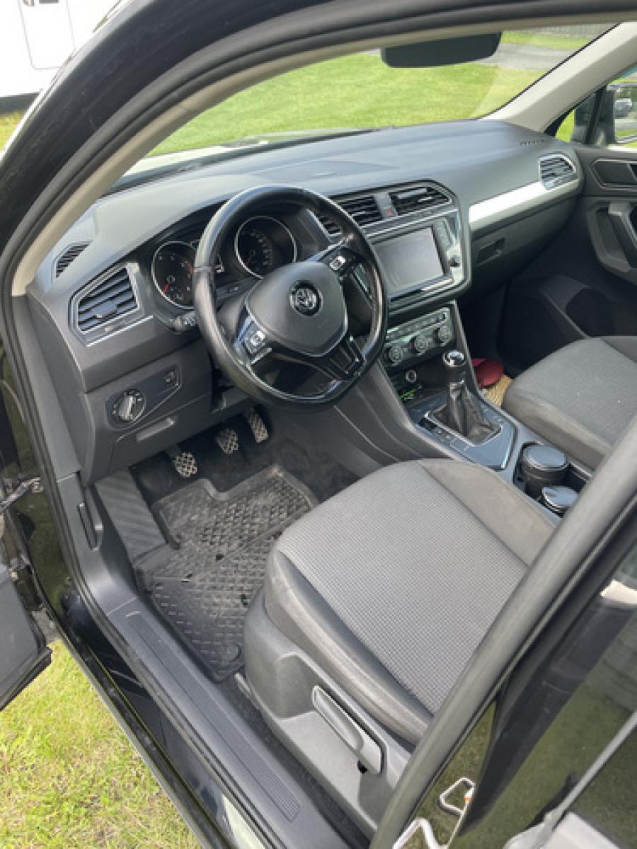 Melns Volkswagen Tiguan 2017 Hāpsalu, ar dzinēja tilpumu 0.00 L un nobraukumu 207 tūkst. km par 8500 €, foto 6 vietnē AUTOMOTO.COM.LV