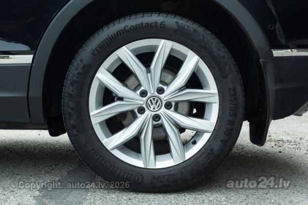 Black Volkswagen Tiguan 2017 in Tallinn, with an engine capacity of 2.00 L and mileage of 145 thousand km for 19000 €, photo 7 on AUTOMOTO.COM.LV