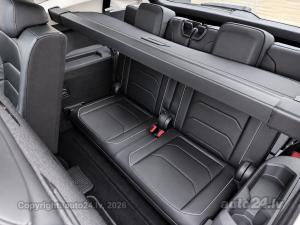 Black Volkswagen Tiguan 2017 in Parnu, with an engine capacity of 2.00 L and mileage of 165 thousand km for 17990 €, photo 12 on AUTOMOTO.COM.LV
