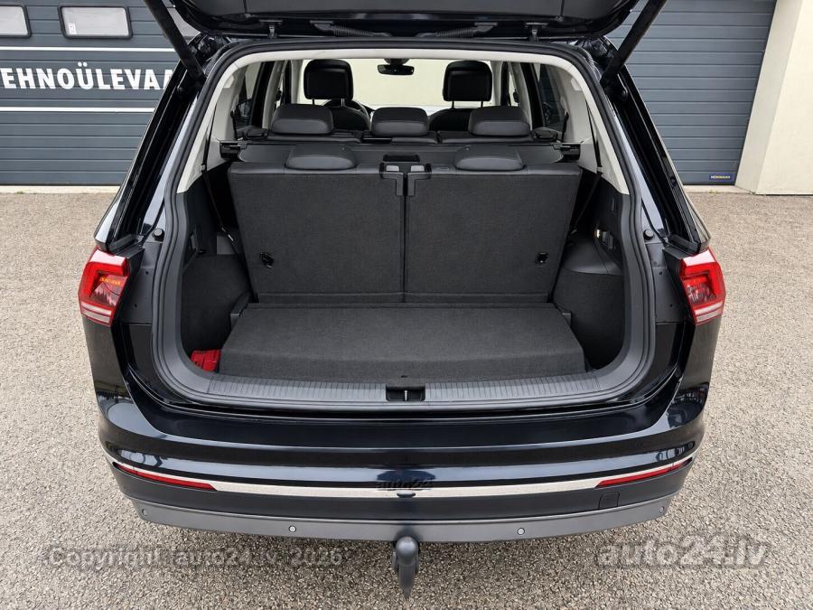 Black Volkswagen Tiguan 2017 in Parnu, with an engine capacity of 2.00 L and mileage of 165 thousand km for 17990 €, photo 13 on AUTOMOTO.COM.LV