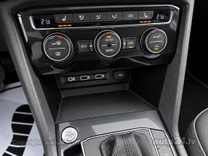 Black Volkswagen Tiguan 2017 in Parnu, with an engine capacity of 2.00 L and mileage of 165 thousand km for 17990 €, photo 22 on AUTOMOTO.COM.LV