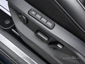 Black Volkswagen Tiguan 2017 in Parnu, with an engine capacity of 2.00 L and mileage of 165 thousand km for 17990 €, photo 23 on AUTOMOTO.COM.LV